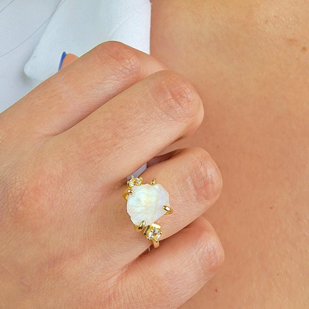 Raw Rainbow Moonstone Ring White Gold 5 by Uniquelan Jewelry